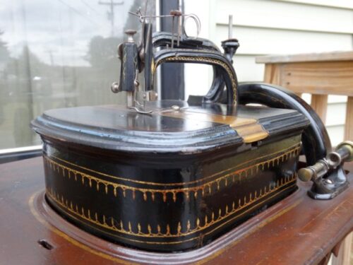 シンガー社の歴史：臨機応変な史上最大のミシンメーカー | ミシンの世紀